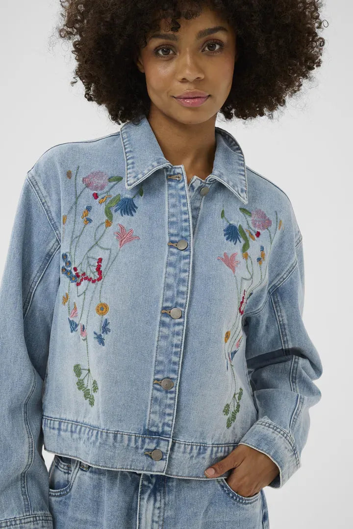 Culture Tiala Aniceta Embroidery Jacket - Light Blue Wash – Vørðslan
